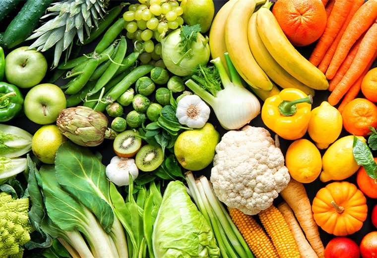 Aprenda a identificar las propiedades de los alimentos según su color ...