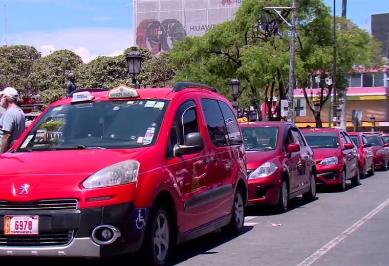 Poco más de 2 mil taxis rojos ya están inscritos en plataforma digital ...