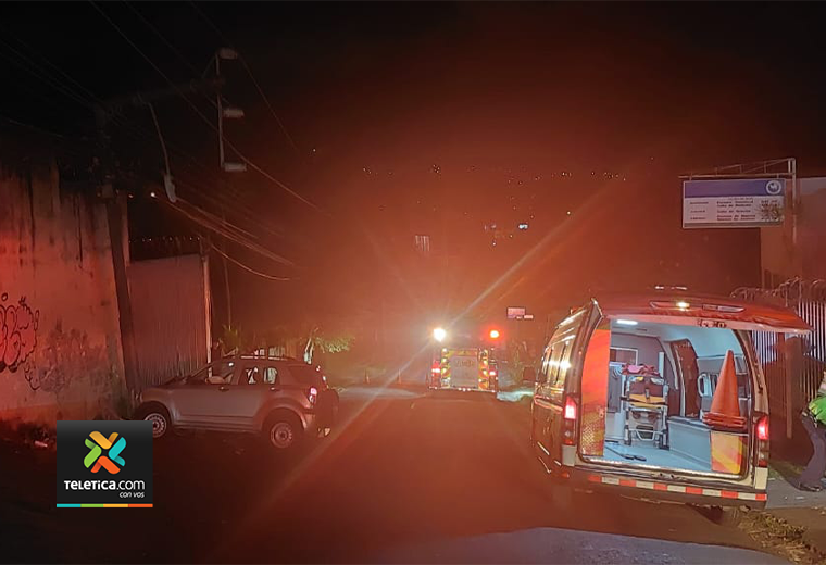 Carro derriba poste en San Francisco de Dos Ríos y provoca “apagón” en ...