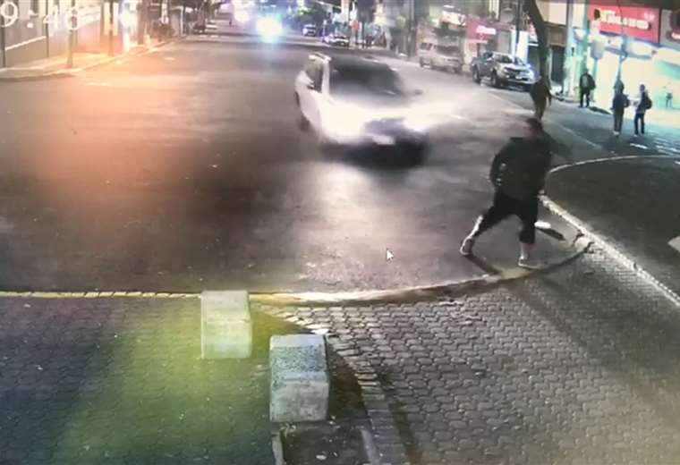 Video: Este es el momento del mortal atropello en la Avenida Central ...