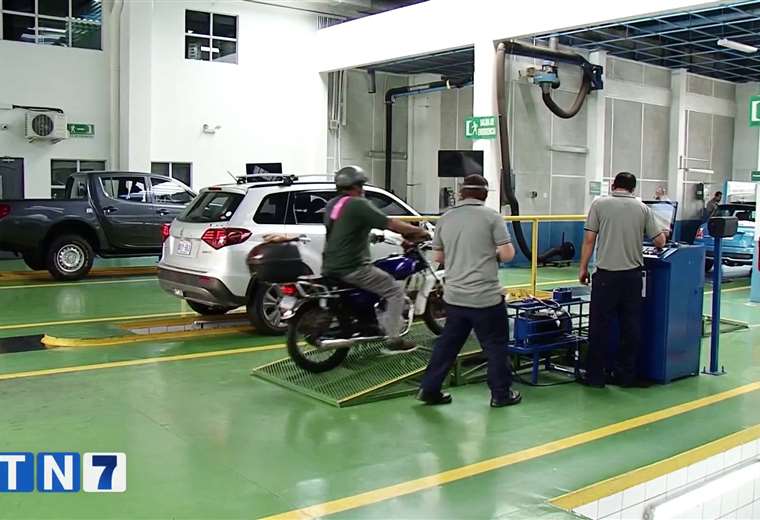 ¿Fue a Dekra entre octubre y marzo? Puede retirar sticker 2024 a partir ...