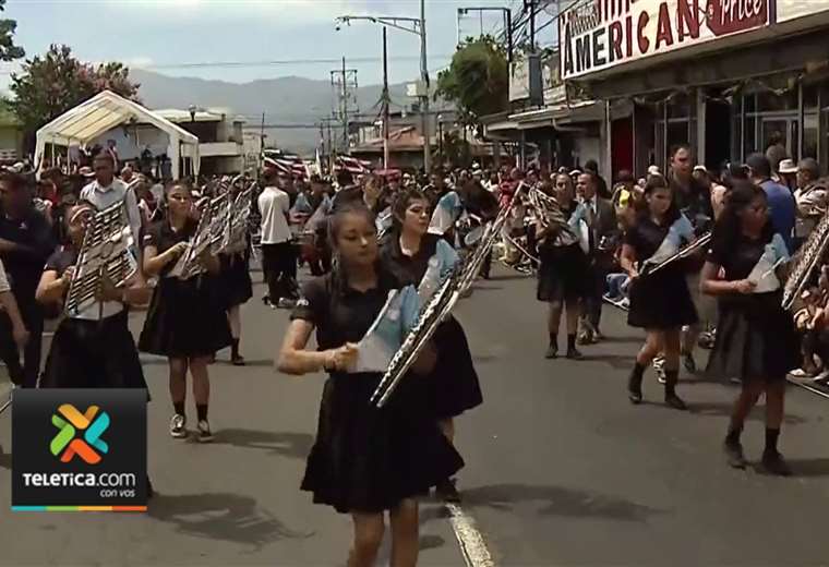 Tradicional desfile del 11 de abril regresó a las calles de Alajuela ...