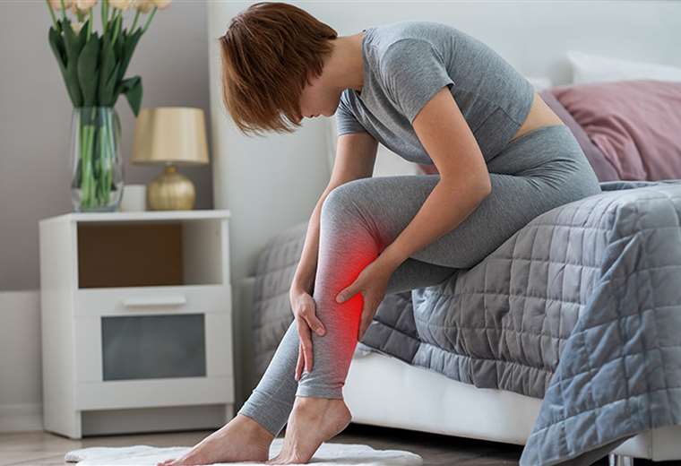 Guía para entender las causas de los calambres en las piernas | Teletica