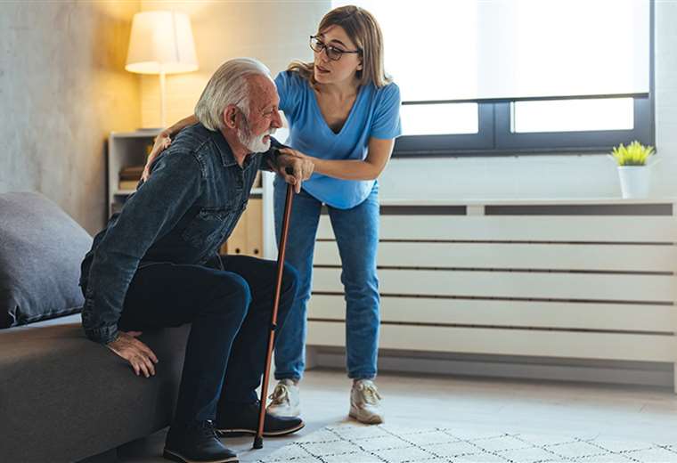 El Síndrome del Cuidador Cansado existe: aprenda a identificarlo | Teletica