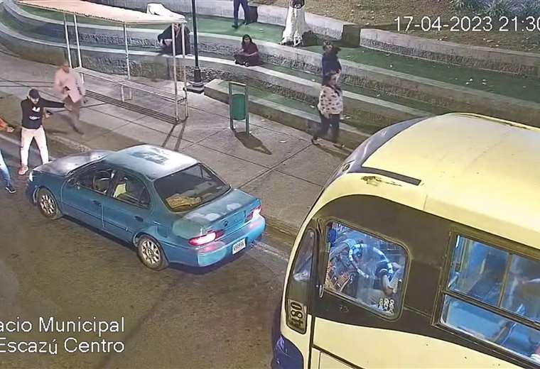 Video: Detienen, en pleno intercambio, a sospechosos de robar cachorro y extorsionar a su dueña ...