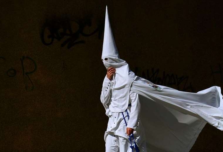 Historia del capirote, gorro que llevan penitentes en Semana Santa ...