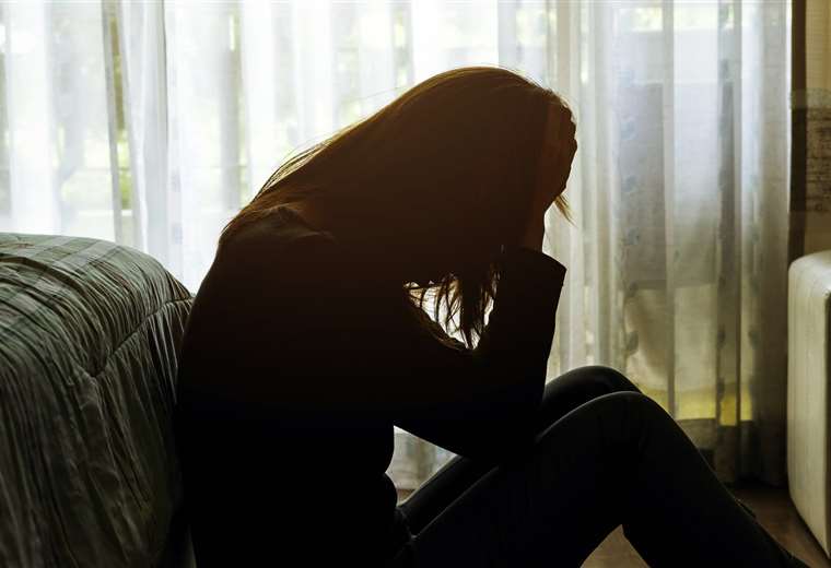 ¿Realmente sirven las líneas de ayuda psicológica? | Teletica