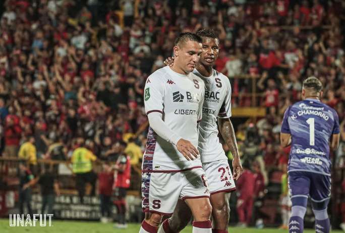 Por esta jugada vio la roja David Guzmán | Teletica