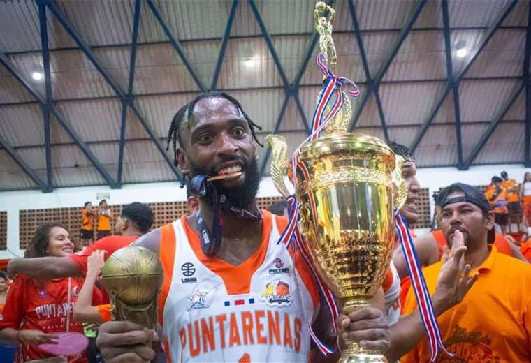 Justin Pierce: La figura estadounidense que anotó la canasta del título ...