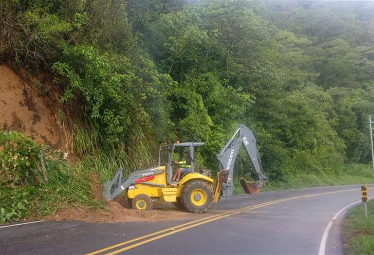 MOPT habilita paso por Cambronero para vehículos pesados | Teletica