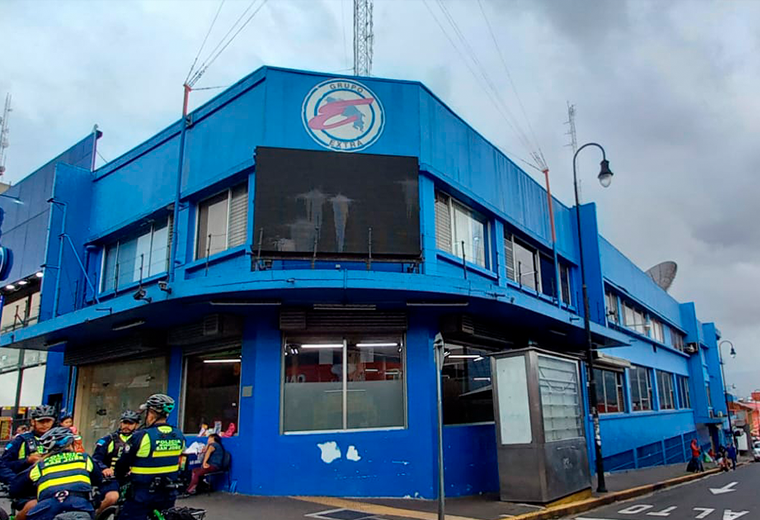 Hacienda cierra Grupo Extra por incumplir pago del IVA | Teletica Hacienda cierra Grupo Extra por incumplir pago del IVA | Teletica
