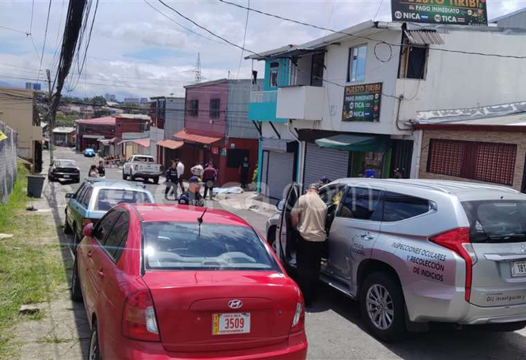 Balacera en Alajuelita: Matan a hombre de varios disparos en la cara | Teletica