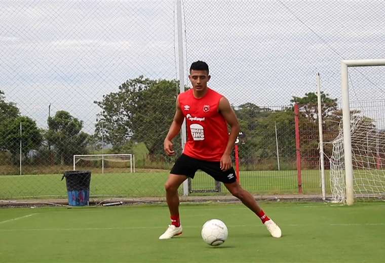 Agente de Daniel Chacón sobre llegada de jugador a la Liga: "No creo ...
