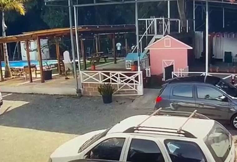 ¿Lo reconoce? OIJ busca a hombre que mató a alias "Chom" en restaurante ...