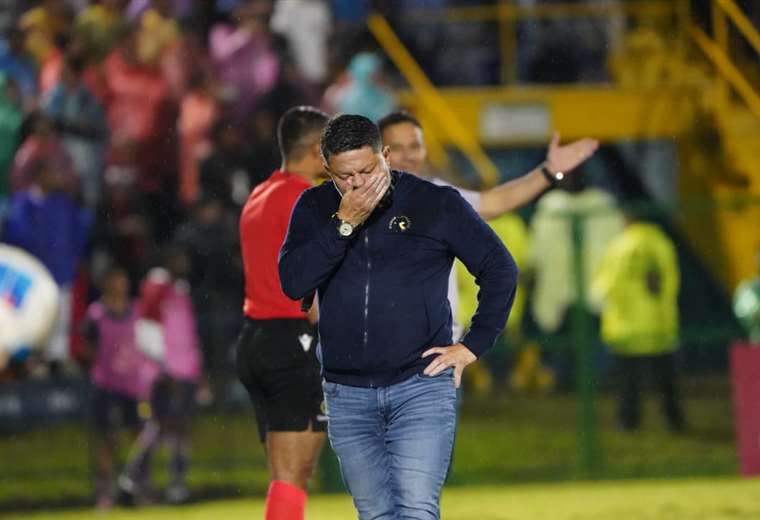 Jafet Soto: “Este es un golpe muy fuerte, ofrezco disculpas a la afición” | Teletica