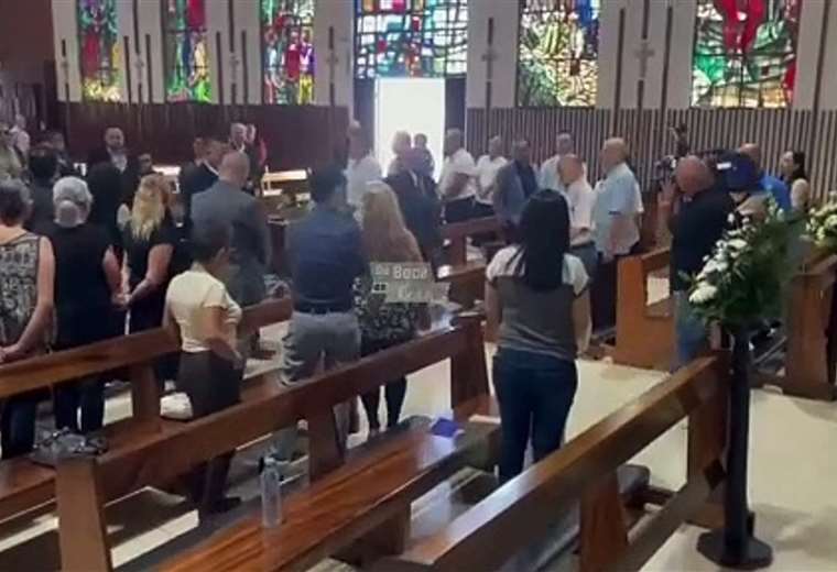 Video: Personalidades del deporte se congregan para despedir a Ramón ...