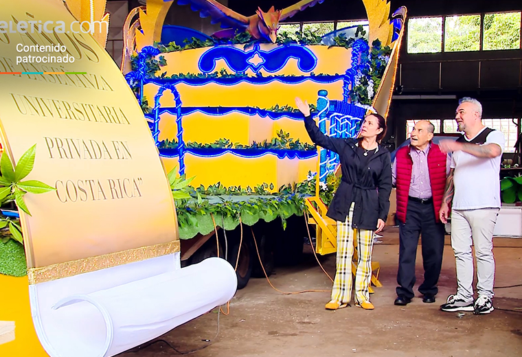 UACA celebra 50 años con carroza sostenible en el Festival de la Luz ...