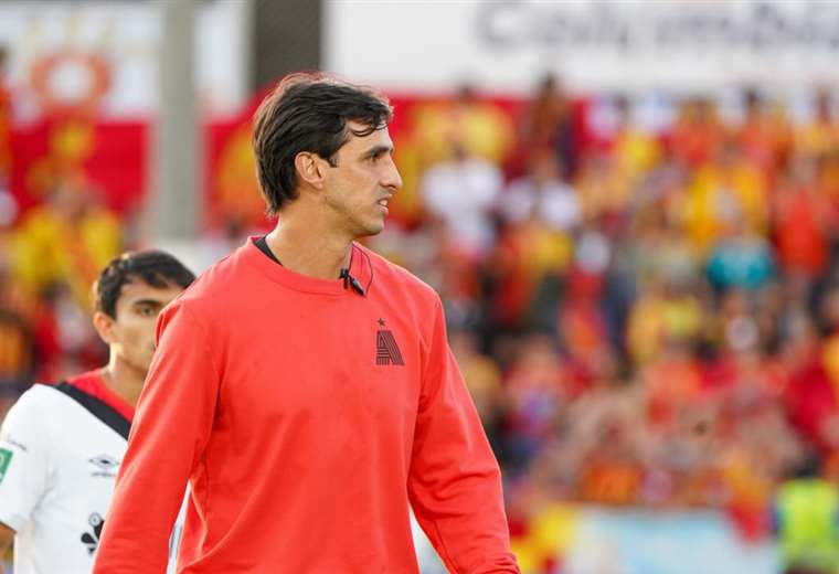 Bryan Ruiz: "Quiero recalcar que hoy ningún equipo habla del arbitraje ...