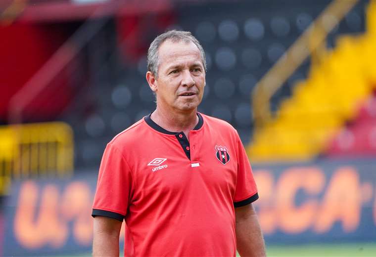 Wilmer López asume la culpa en la derrota de las leonas: "No siempre se ...