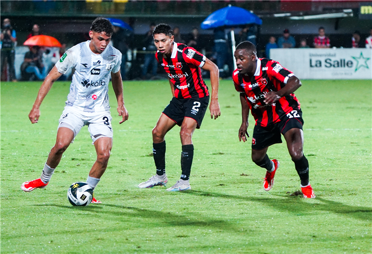 Andy Rojas brilla en la hora clave para Herediano | Teletica