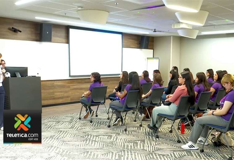 Solo el 34% de las mujeres ocupan puestos en áreas de ciencia y tecnología en Costa Rica | Teletica