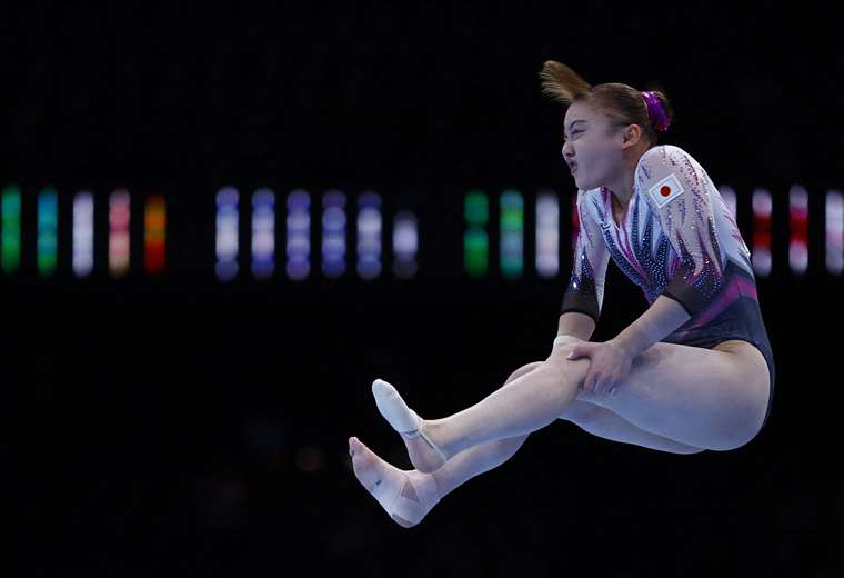 Gimnasta japonesa expulsada del equipo olímpico por fumar y beber ...