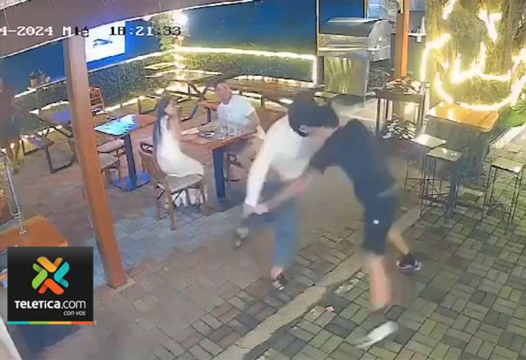 Sujeto Intentó Asesinar A Un Hombre Dentro De Restaurante En Jacó 6793