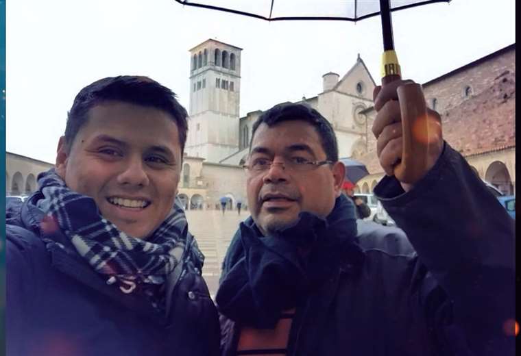 Johnny López se refiere a quienes desacreditan sus logros por relación ...