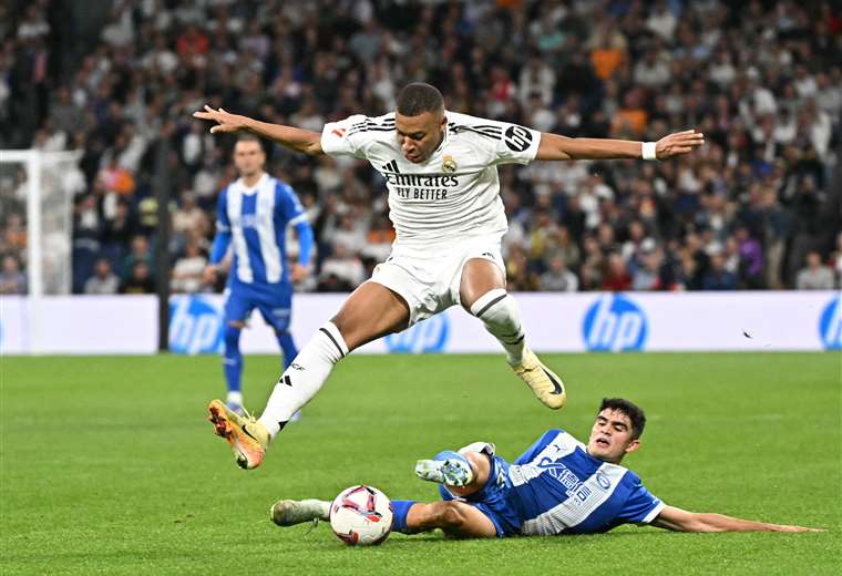 Mbappé, lesionado a cuatro días del partido con el Atlético de Madrid | Teletica