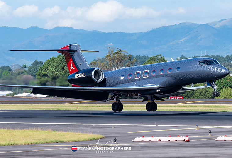 Así es el lujoso jet privado en el que llegó Michael Jordan a Costa ...