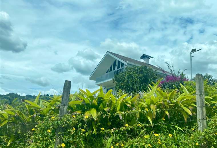 Novia de “Gringo tico”, sospechosa del asesinato, tenía llaves de casa ...