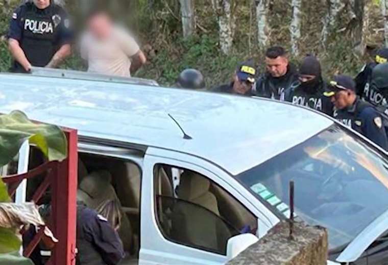 Detienen a sospechosos de asaltar casa en Alajuela y robar ¢10 millones | Teletica