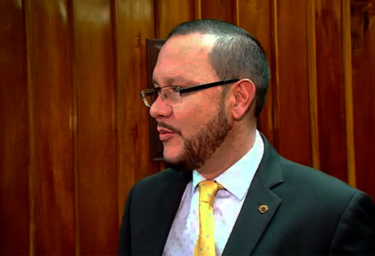 Celso Gamboa, quien defendió reforma para extraditar ticos, ahora ...