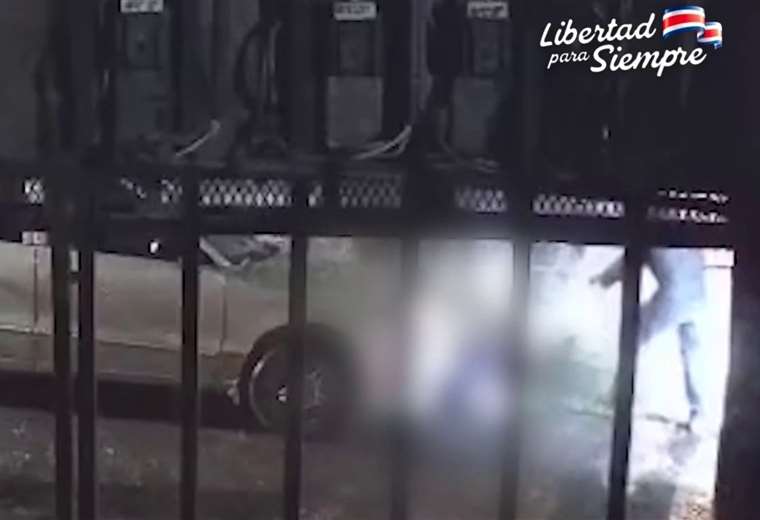 Cámara captó asesinato a balazos en Alajuelita: víctima recibió 15 disparos | Teletica