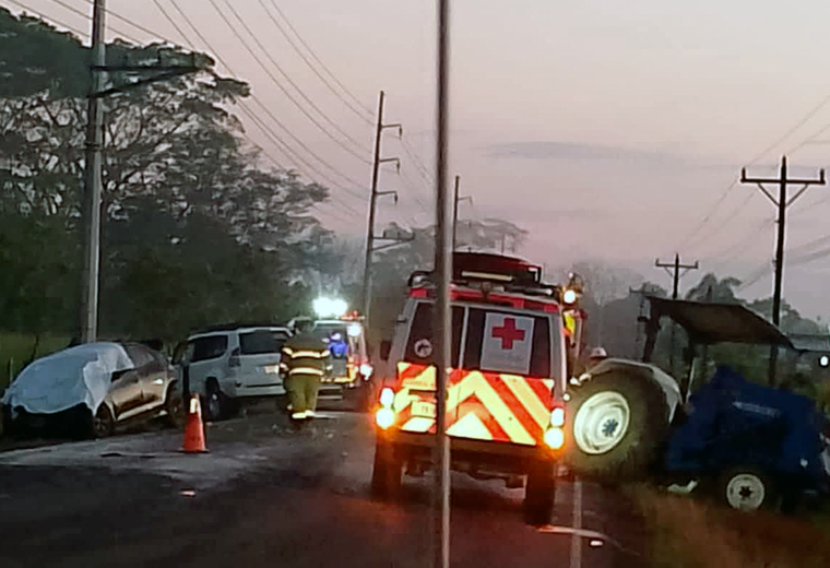 Choque mortal entre carro y chapulín en Ciudad Quesada | Teletica