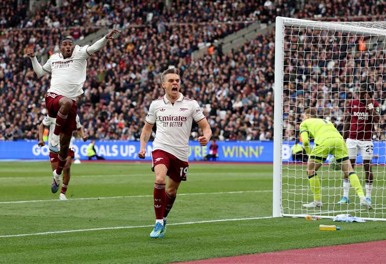 Arsenal se acerca al título de la Premier | Teletica