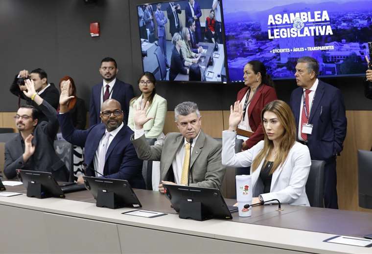 PLN rompe la tónica oficialista y consigue la presidencia de una ...